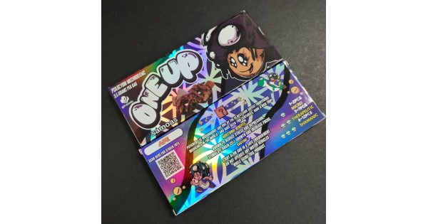 One Up Mushroom Bar Packaging for 3.5 Grams Chocolate